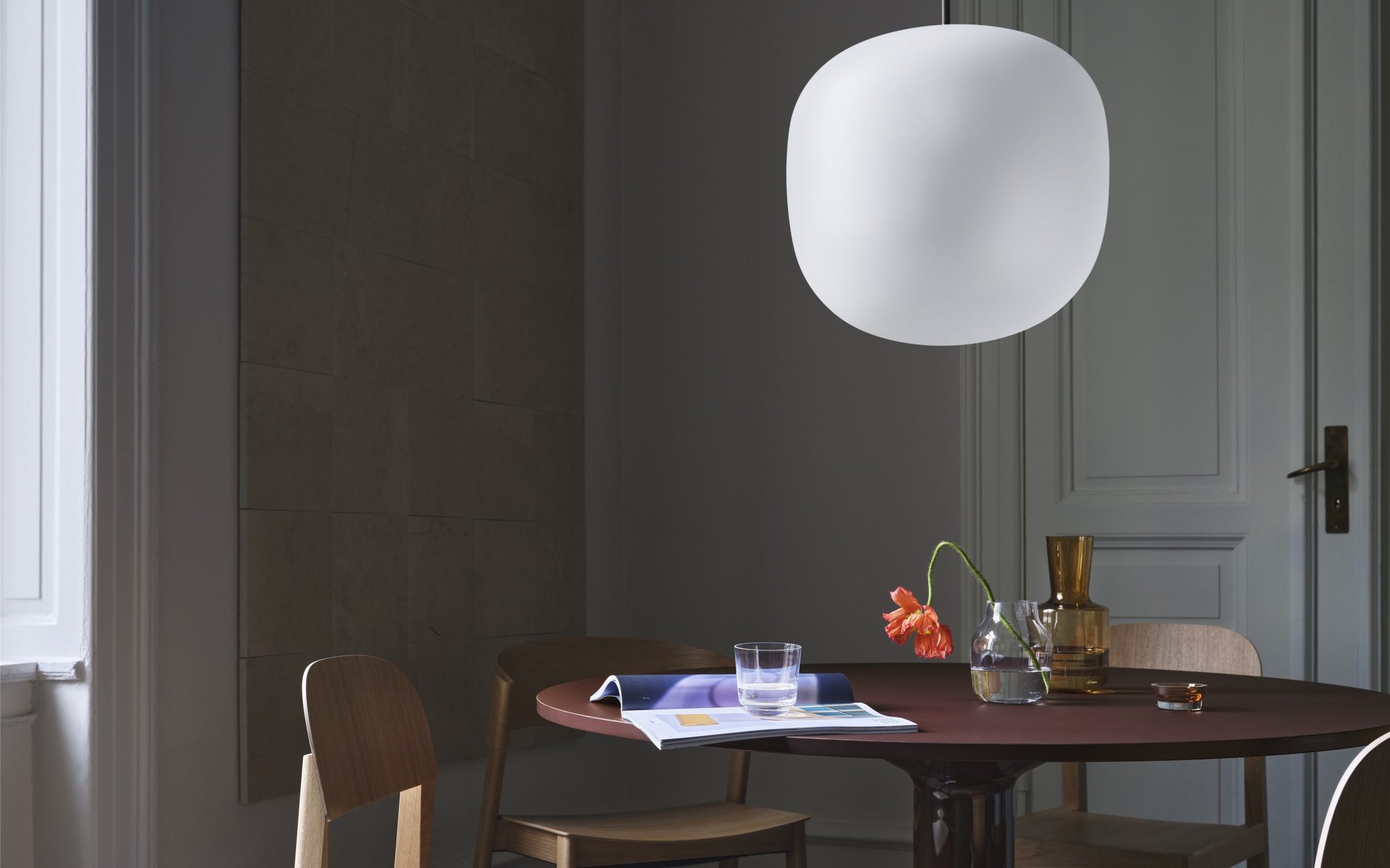 A Guide to Task, Accent, and Ambient Lighting